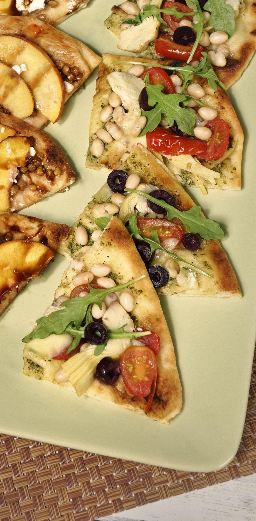 White Bean, Tomato & Artichoke Flatbread - Alberta Pulse Growers